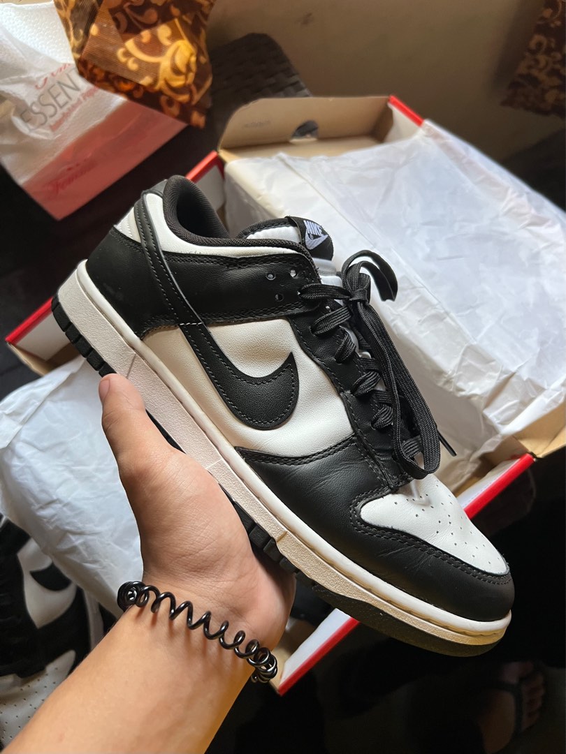 Nike Panda Dunks, Men's Fashion, Footwear, Sneakers on Carousell