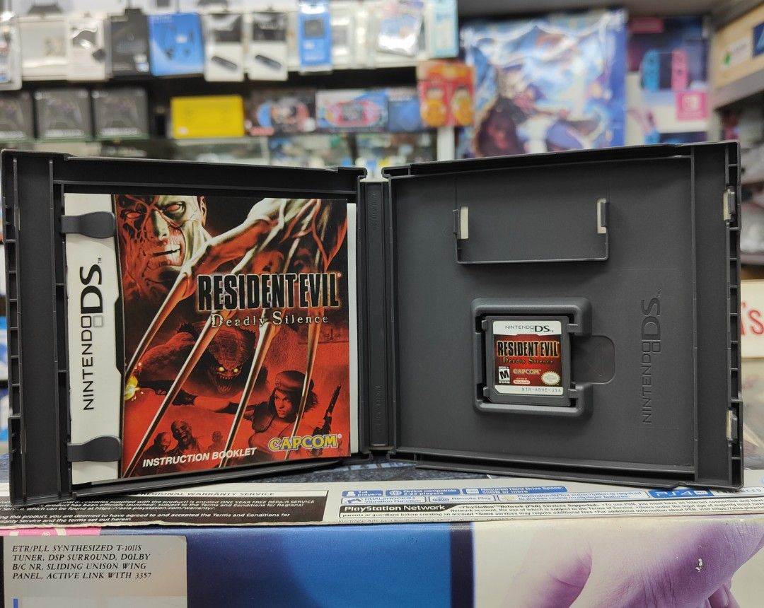 Nintendo DS Resident Evil Deadly Silence, Video Gaming, Video Games ...