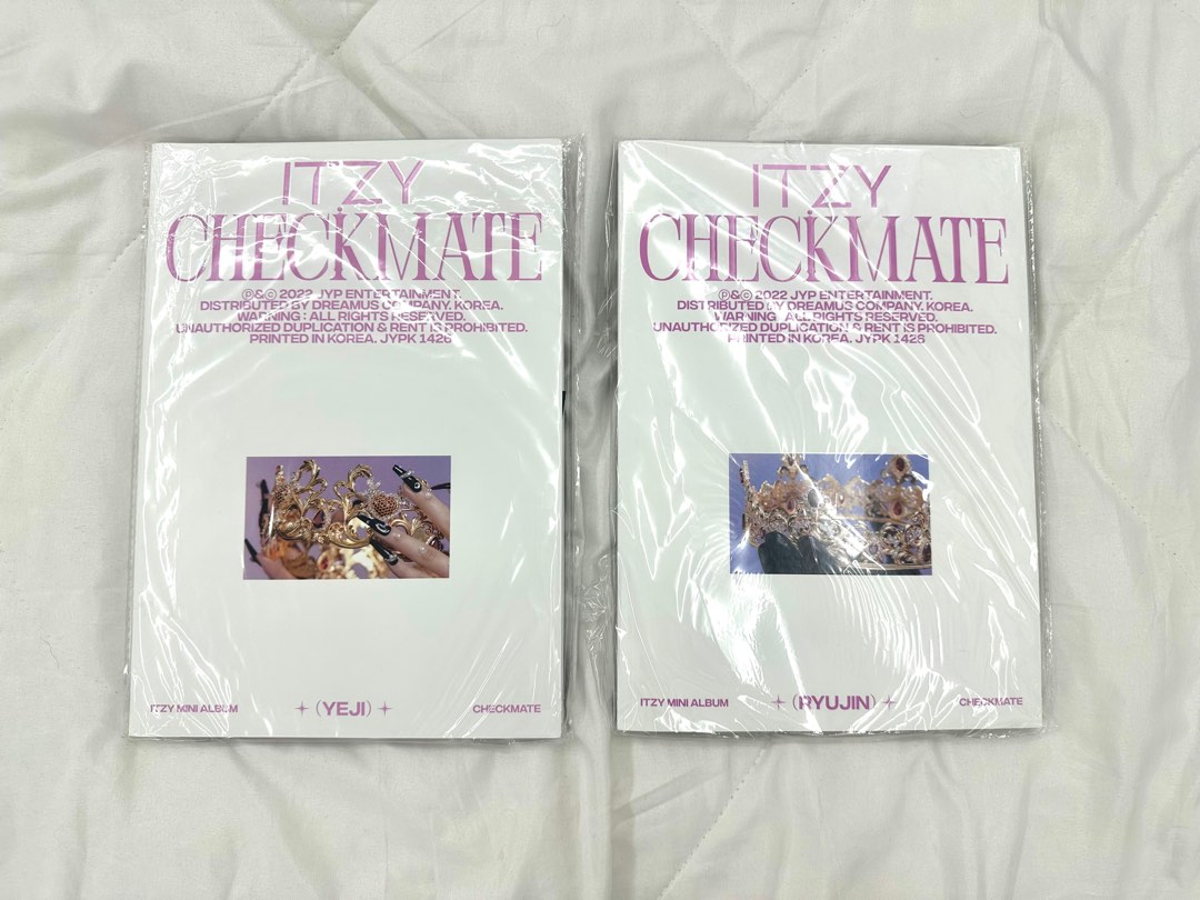 official itzy checkmate ryujin and yeji version unsealed album, Hobbies ...