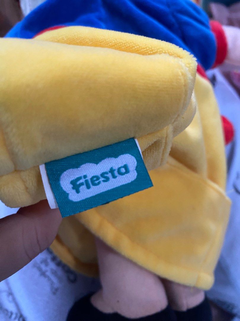 Snow White Puppet missing 1dwarf, Babies & Kids, Infant Playtime on ...