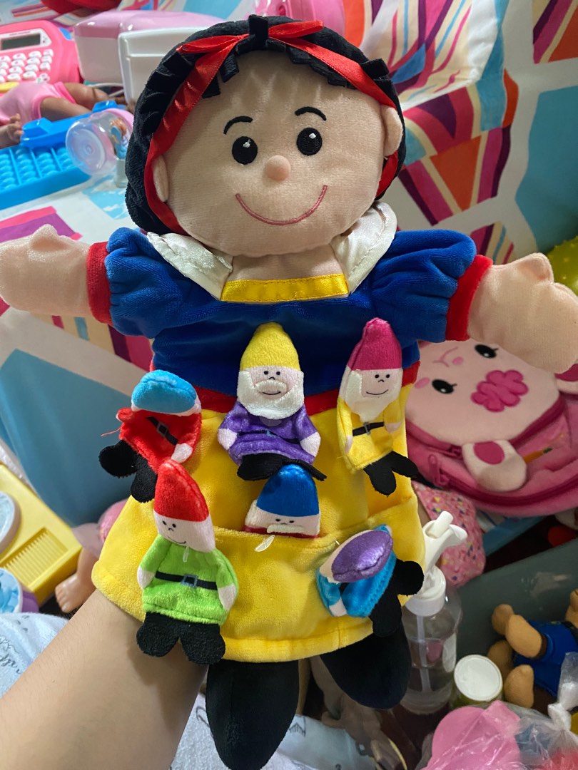 Snow White Puppet missing 1dwarf, Babies & Kids, Infant Playtime on ...