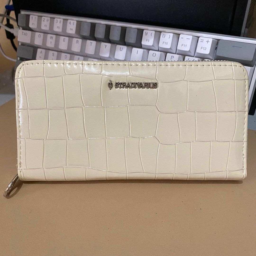 Stradivarius Croc effect Long Wallet White, Women's Fashion, Bags ...