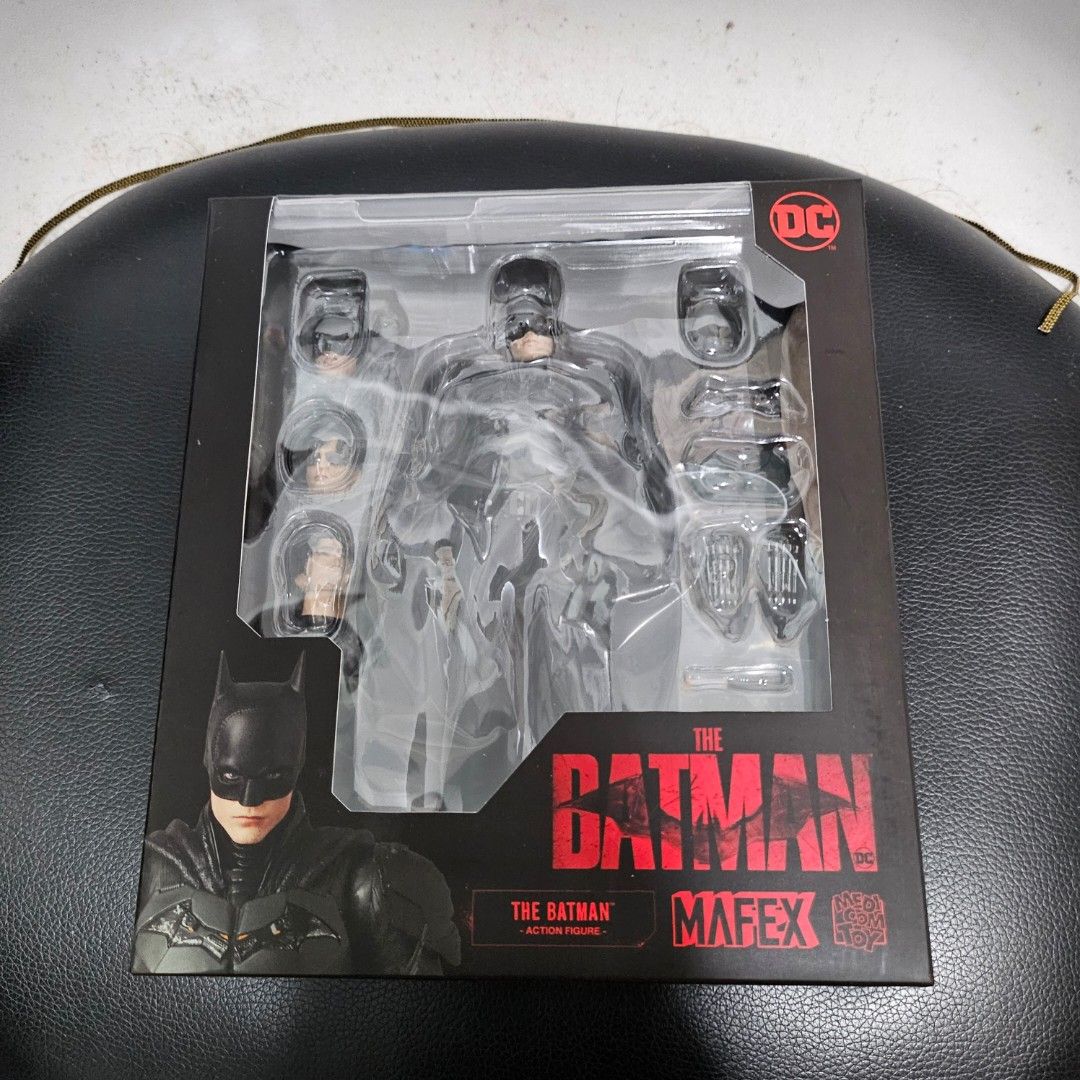 The Batman Mafex No 188（不是錯字版)（不議價)今晚9号18：45 可旺角地鐵交收, 興趣及遊戲, 玩具 & 遊戲類 ...