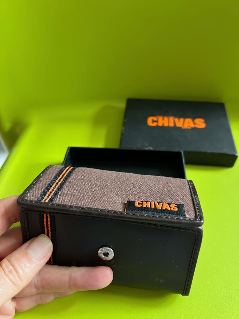 ‘This is the Chivas Life ’ commemorative keg bag / 芝華士威士忌紀念鎖匙包, 興趣及遊戲 ...