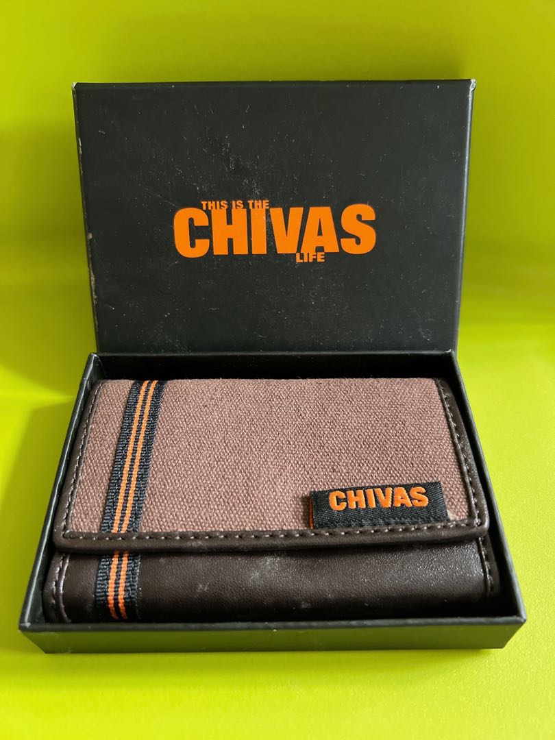 ‘This is the Chivas Life ’ commemorative keg bag / 芝華士威士忌紀念鎖匙包, 興趣及遊戲 ...