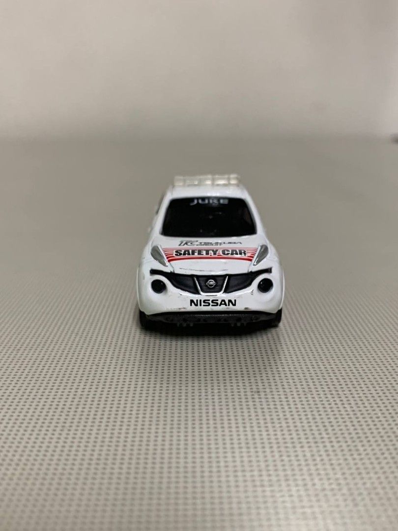 Tomica Nissan Juke White Safety Car, Hobbies & Toys, Toys & Games on ...