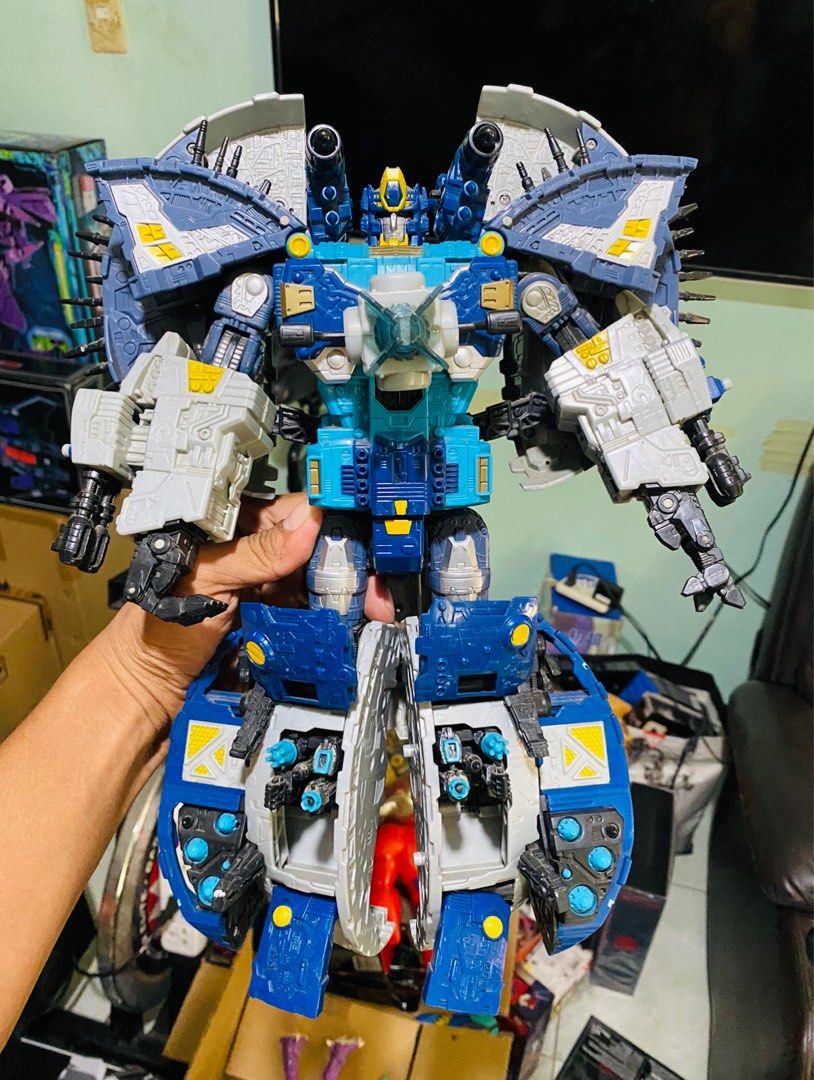 Transformers Cybertron Primus, Hobbies & Toys, Toys & Games on Carousell