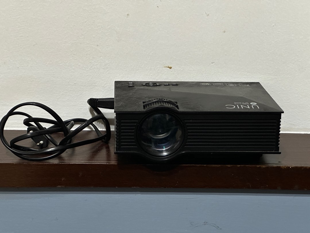 Unic projector, TV & Home Appliances, TV & Entertainment, Projectors on ...