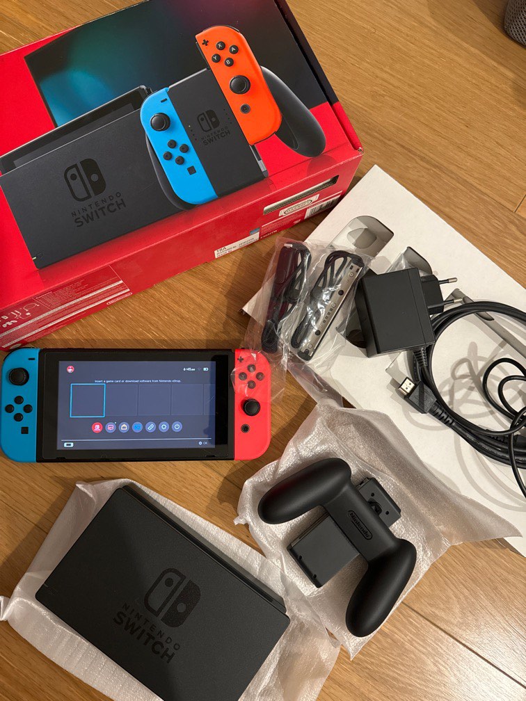 USED NINTENDO SWITCH V2 NEON, Video Gaming, Video Game Consoles ...