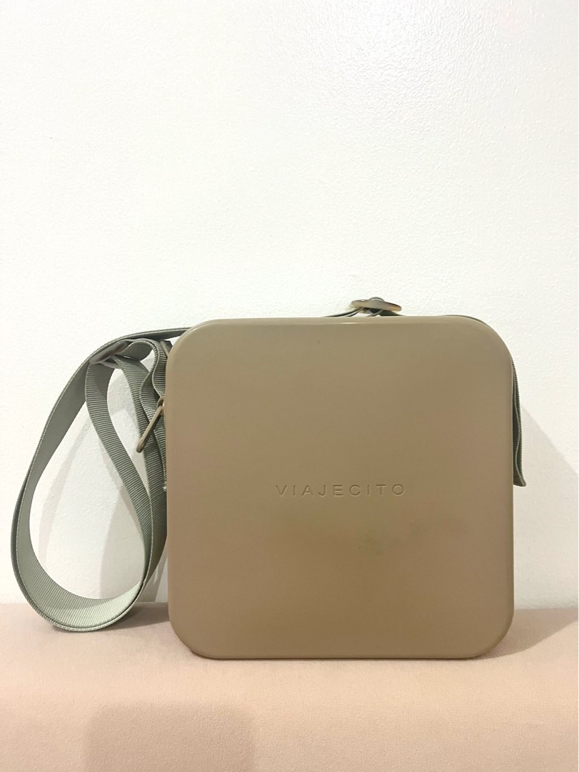 Viajecito Bag Fog, Women's Fashion, Bags & Wallets, Cross-body Bags on ...