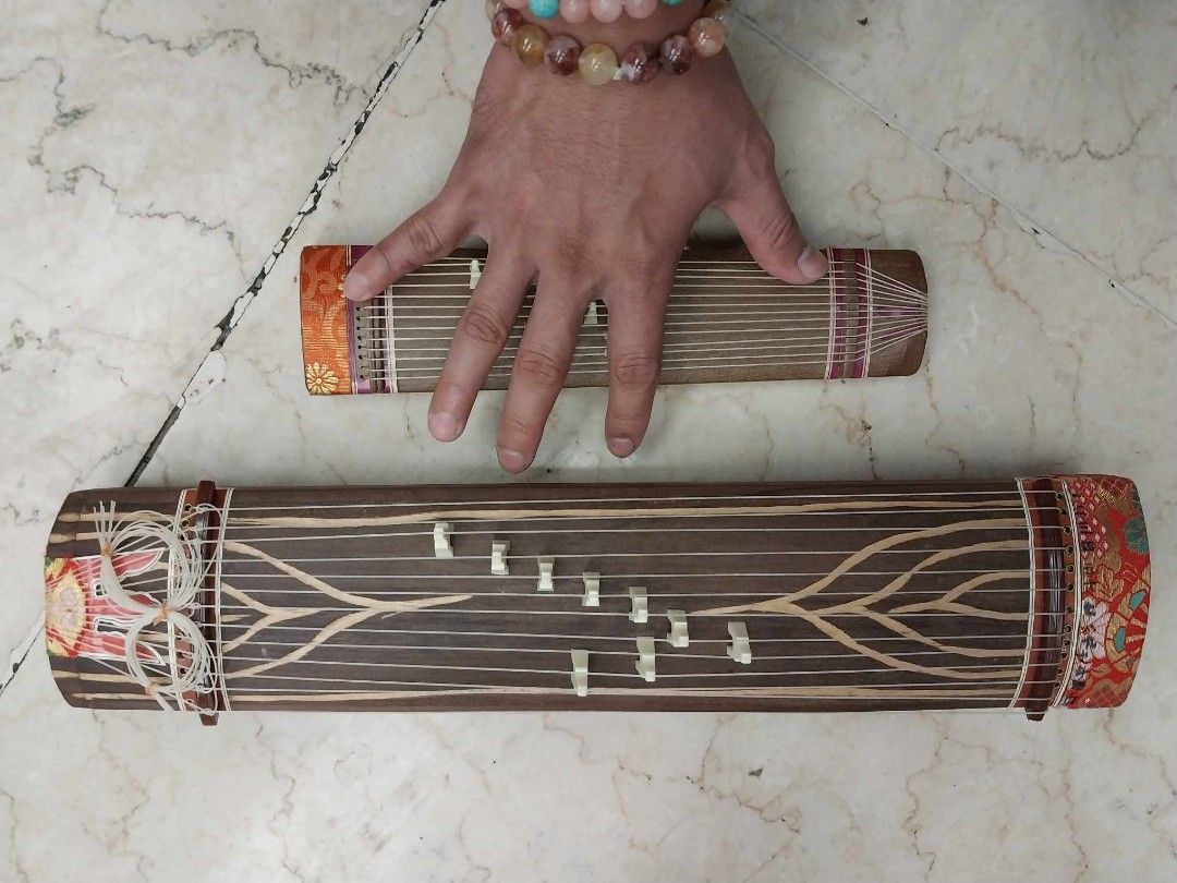 vintage japanese mini koto instrument w/brige take all 1.8k, Hobbies ...
