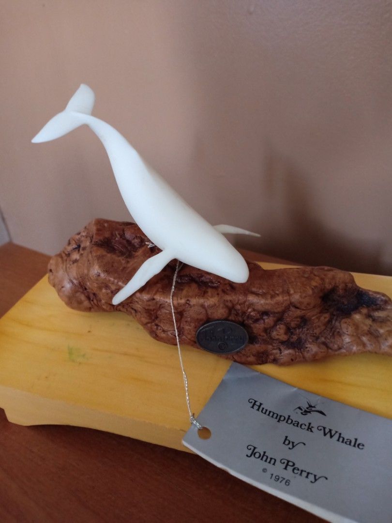 Vintage John Perry Humpback Whale Sculpture, Hobbies & Toys ...