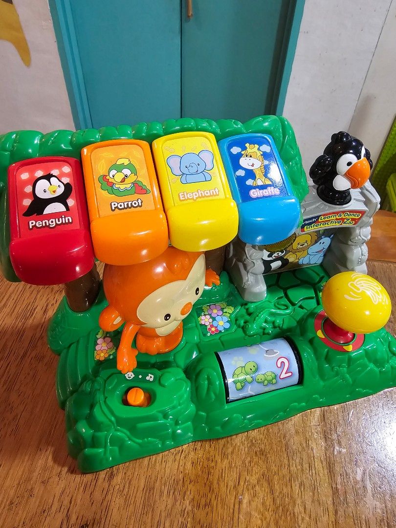 Vtech Learn & dance interactive zoo, Hobbies & Toys, Toys & Games on Carousell