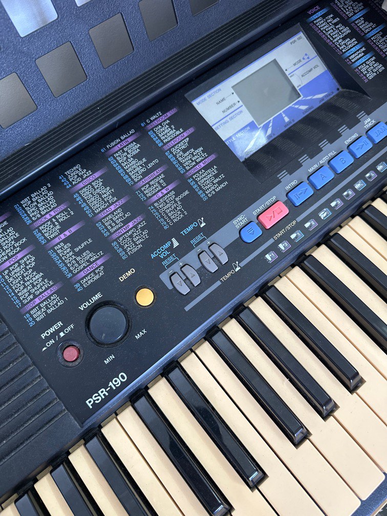 Yamaha keyboard PSR-190, Hobbies & Toys, Music & Media, Musical ...