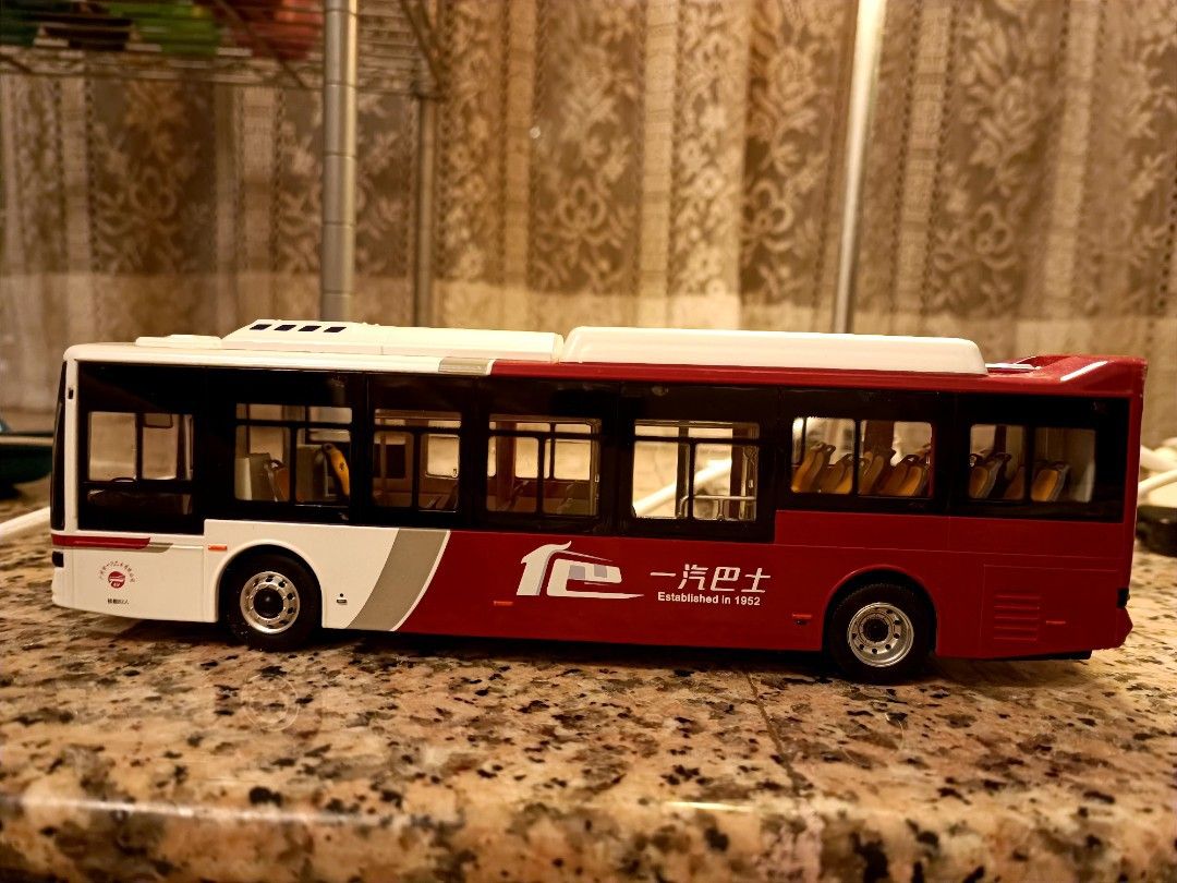 巴士模型 1：43 BYD B10 比亞迪巴士 淨要, 興趣及遊戲, 玩具 & 遊戲類 - Carousell