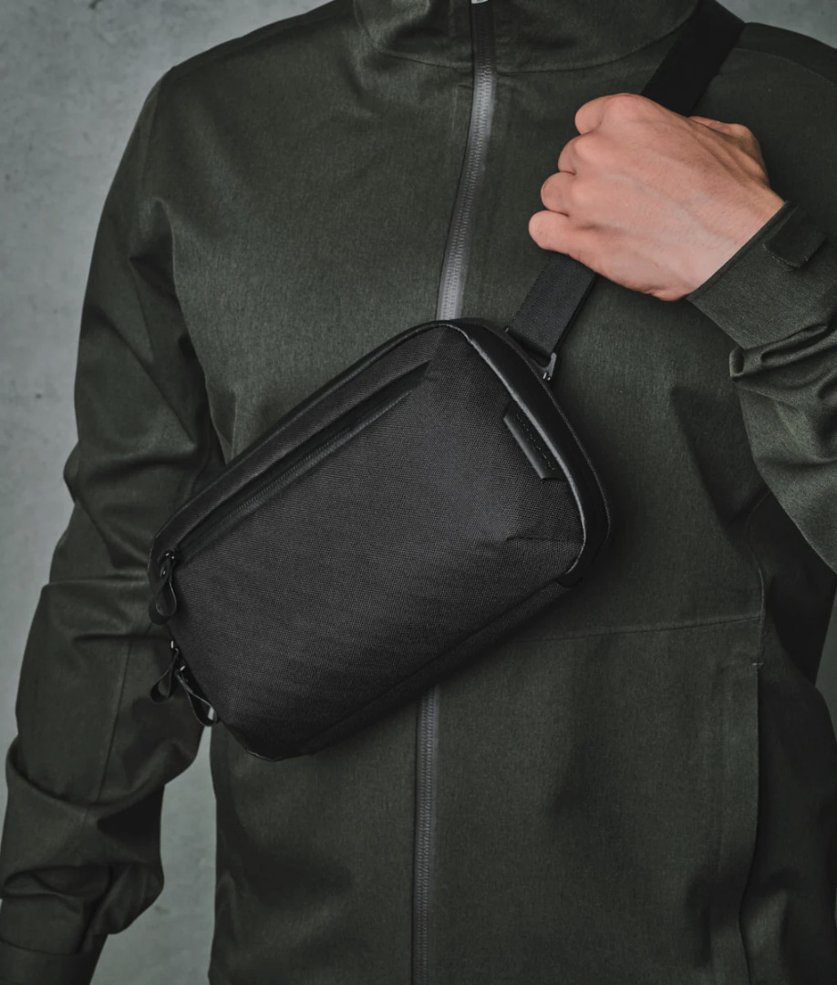 Alpaka Elements Tech Case Mini ECOPAK EPLX600 Black Knight, Men's Fashion, Bags, Sling Bags on ...