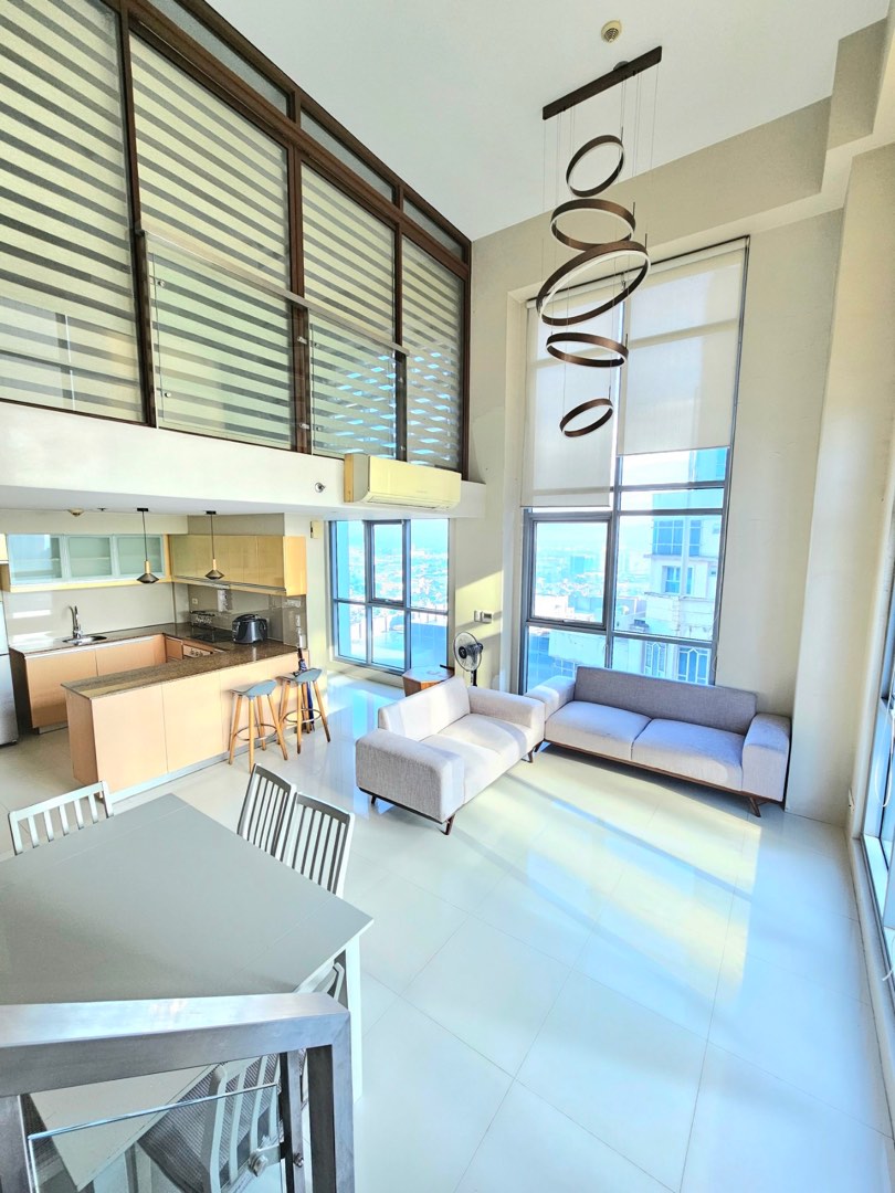 BIG 2 Bedroom Loft / Bi-Level Eastwood Le Grand, Property, Rentals ...