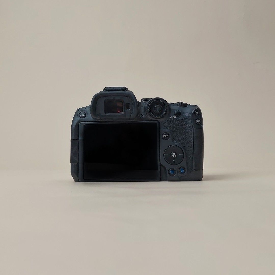 Canon EOS R7 + Cage + Drop in Filter Adapter + Skin, Photography ...