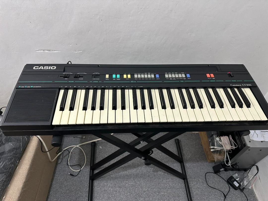 Casio Casiotone CT 300 Portable Piano Keyboard 49 Keys, Hobbies & Toys ...