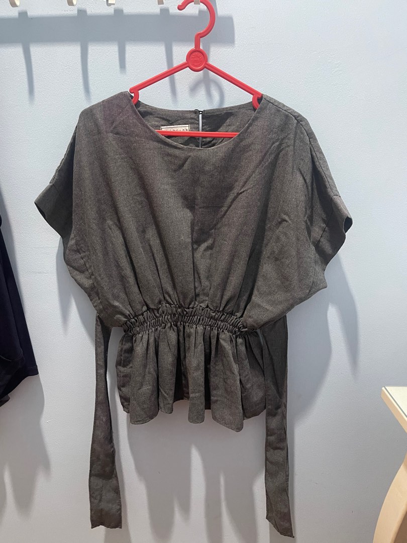 Chlorine - Top (all size), Fesyen Wanita, Pakaian Wanita, Atasan di Carousell