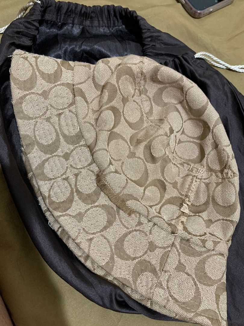 Coach Bucket Hat 100 Original, Fesyen Wanita, Aksesoris di Carousell