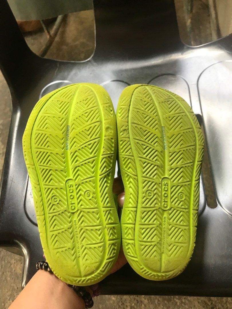 Crocs Kids Swiftwater Wave Hook and Loop Clogs, Babies & Kids, Babies ...