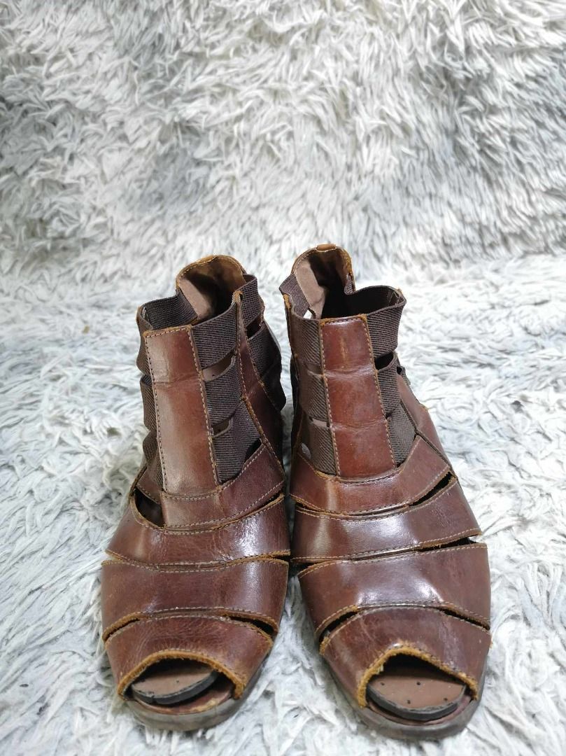 Dark Brown Leather Gladiator Shoes, Women's Fashion, Footwear, Flats ...