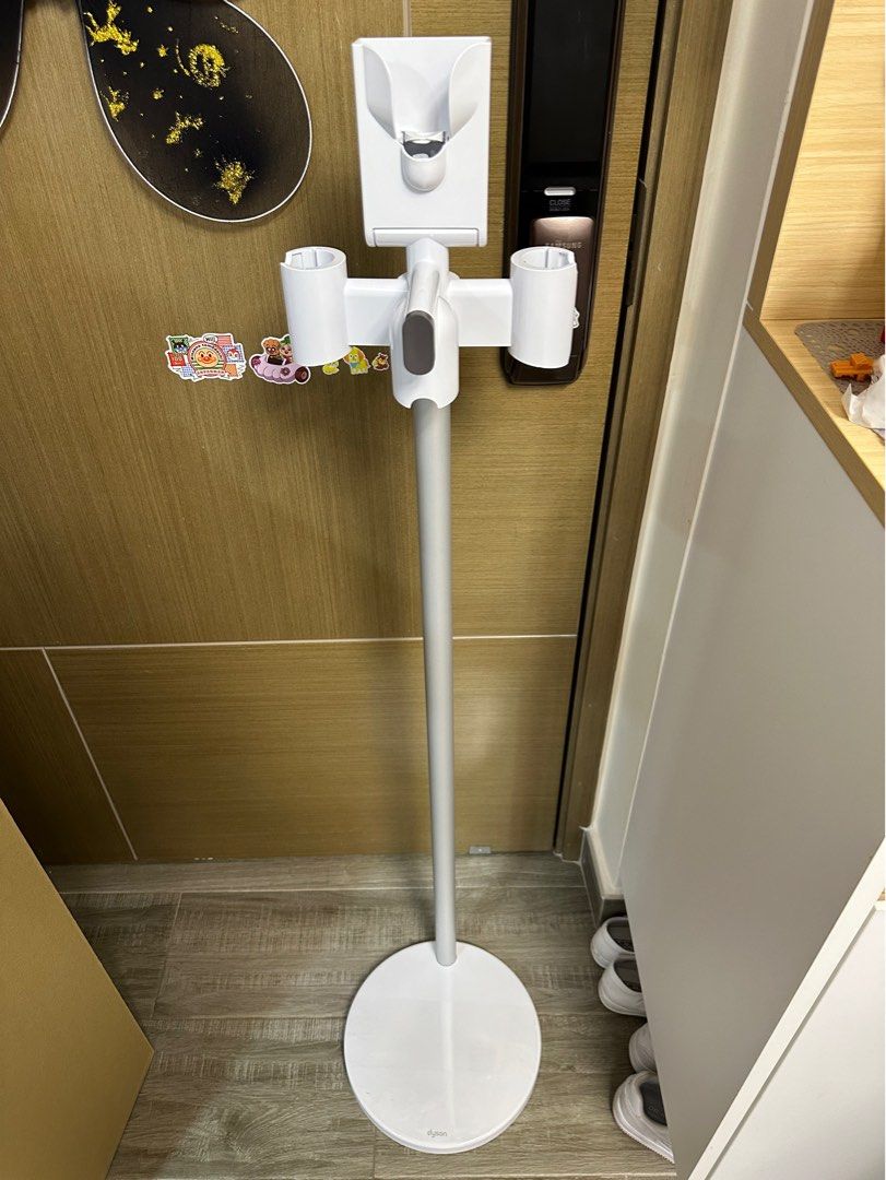 Dyson floor dok multi for V12 Detect Slim / Digital Slim, 家庭電器, 吸塵機 ...