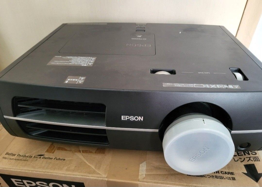 Epson projector EW-TH4500 dreamio 110V-220V, TV & Home Appliances, TV ...