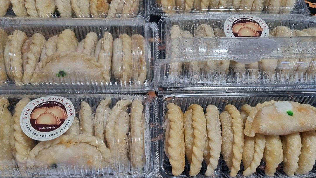FROZEN EPOK POTATO MINCED BEEF, Food & Drinks, Homemade Bakes on Carousell