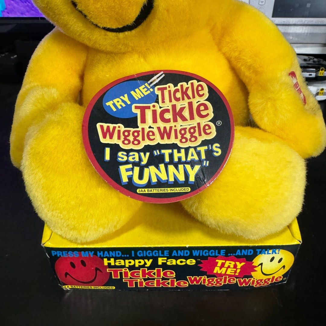 Happy Face Tickle Tickle Wiggle Wiggle Toy, Hobbies & Toys, Toys ...