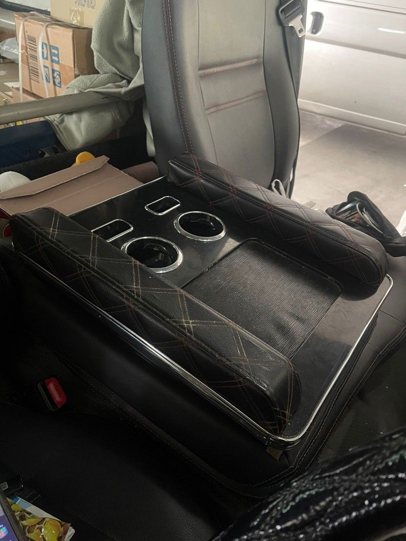 Hiace Centre Console, Car Accessories, Accessories on Carousell