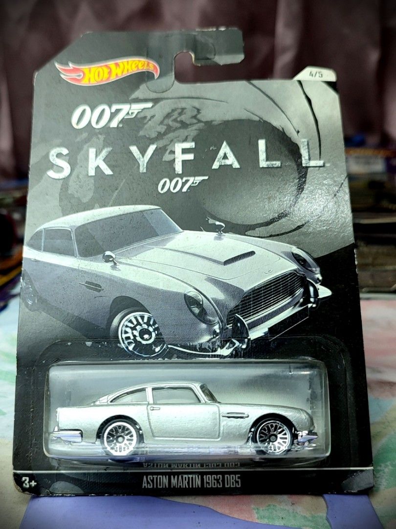 Hot Wheels Aston Martin 1963 DB5, Skyfall 4/5 [Silver]., Hobbies & Toys ...