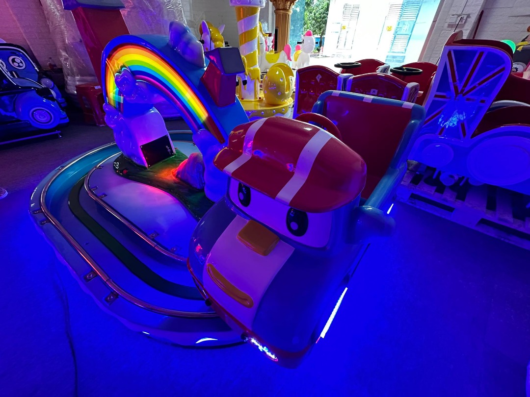 Indoor amusement park electric kids fiberglass train with track kiddie ...