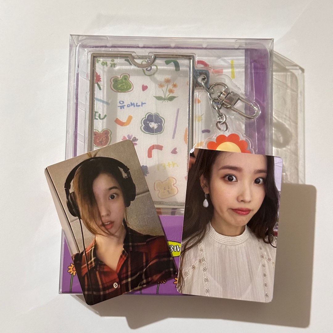 IU Photocard Holder Set / 13th Anniv Merch, Hobbies & Toys, Memorabilia ...