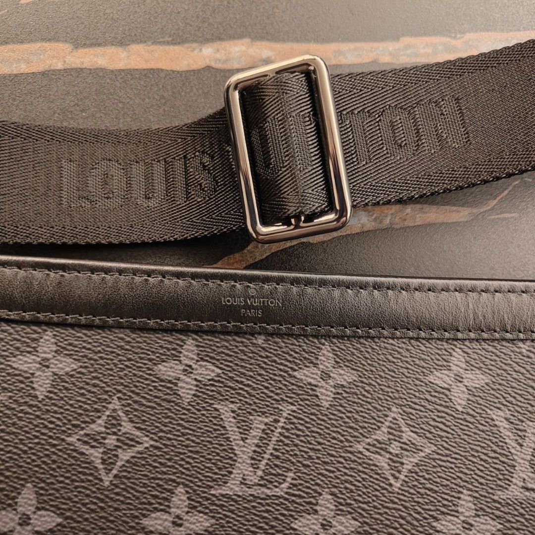 Louis Vuitton (LV) Gaston Wearable Crossbody Bag, Luxury, Bags ...