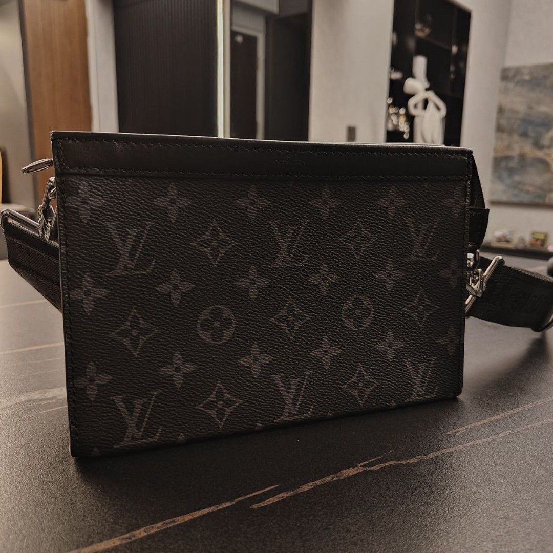 Louis Vuitton (LV) Gaston Wearable Crossbody Bag, Luxury, Bags ...