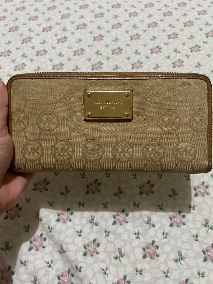 Michael Kors Long Wallet, Women's Fashion, Bags & Wallets, Wallets ...