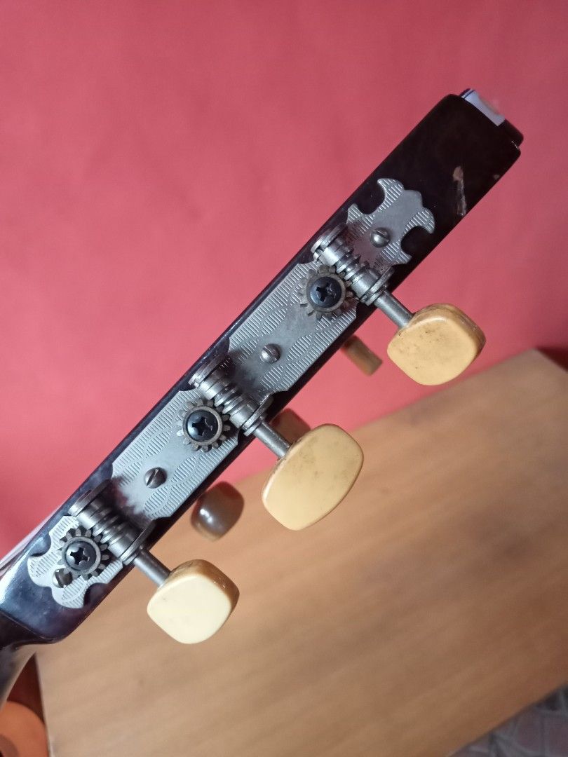 Miyasu Gut Guitar, Hobbies & Toys, Music & Media, Musical Instruments ...