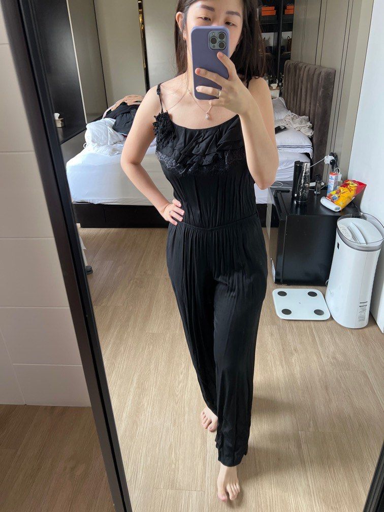 nichii jumpsuit black hitam, Fesyen Wanita, Pakaian Wanita, Jumpsuits ...