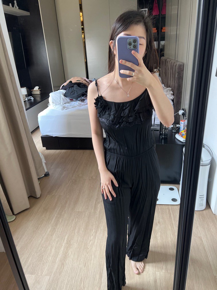 nichii jumpsuit black hitam, Fesyen Wanita, Pakaian Wanita, Jumpsuits ...