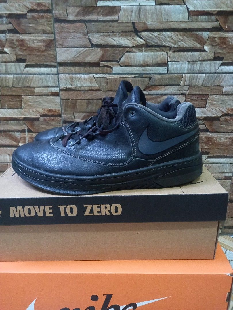 Nike Lebron Full black, Fesyen Pria, Sepatu , Sneakers di Carousell
