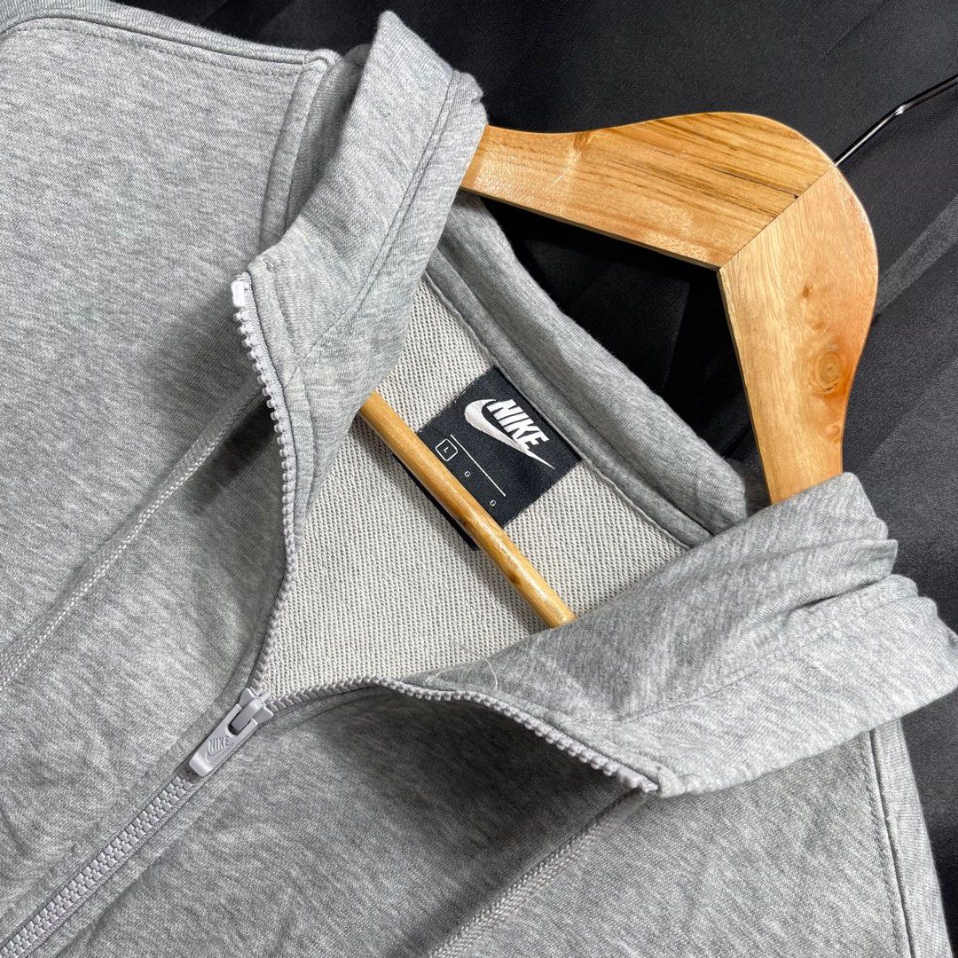Nike side swoosh with zipper, Men's Fashion, Coats, Jackets and ...