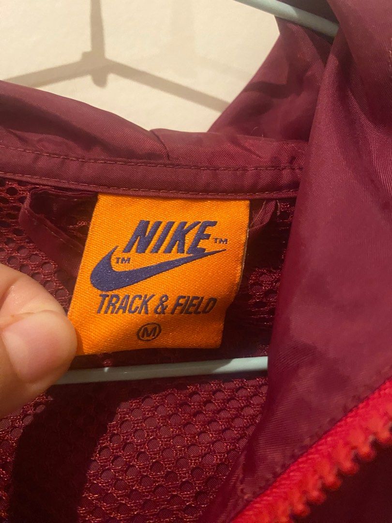 Nike windbreaker (red), Women's Fashion, Coats, Jackets and Outerwear on Carousell