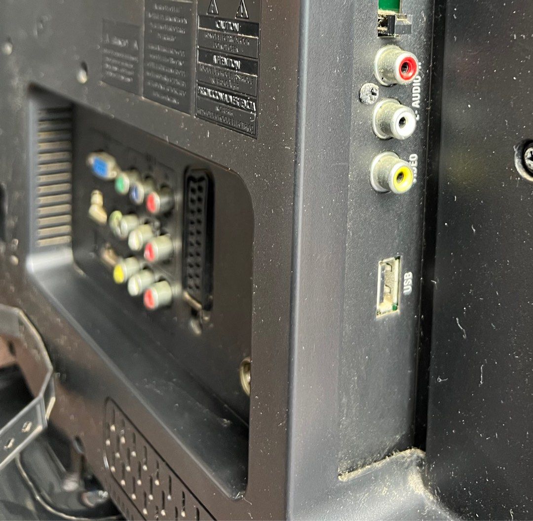 Philips 19 inch TV plus Mon, 家庭電器, 電視 & 其他娛樂, 電視 - Carousell