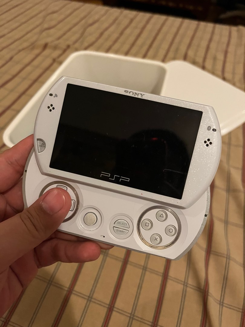 PSP Go White Color, Video Gaming, Video Game Consoles, PlayStation on ...