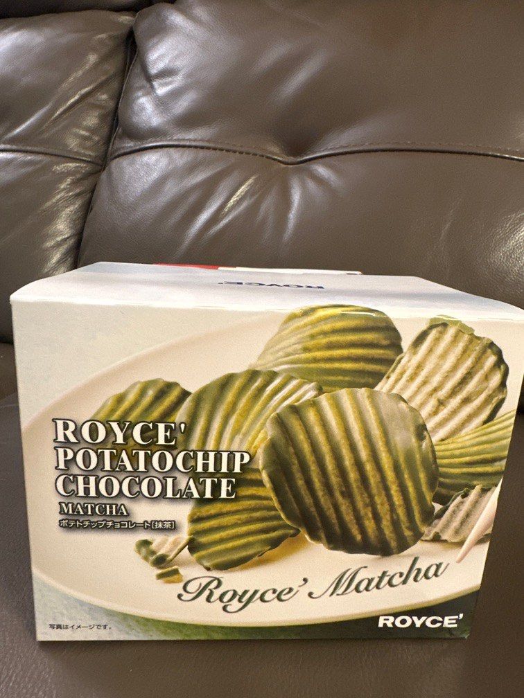 Royce - Potato chip chocolate Matcha, 嘢食 & 嘢飲, 其他食物及飲料 - Carousell