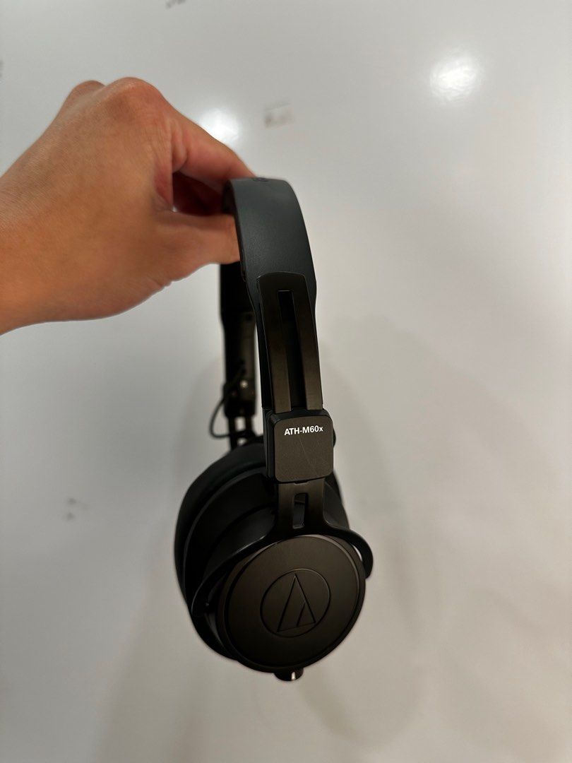Sennheiser ATH M60X, Audio, Headphones & Headsets on Carousell