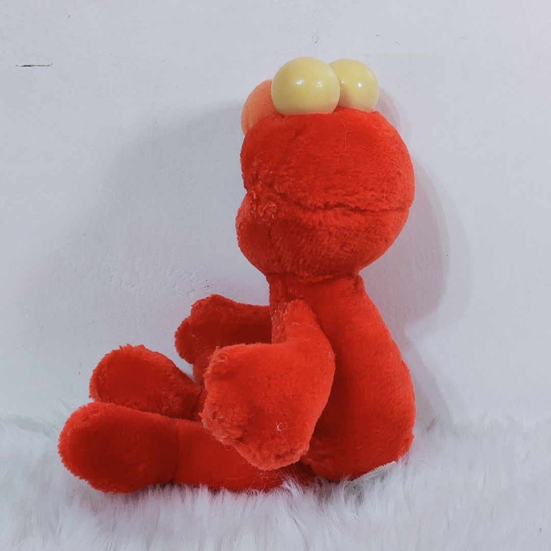 Sesame Street Small Elmo Plushie, Hobbies & Toys, Toys & Games on Carousell