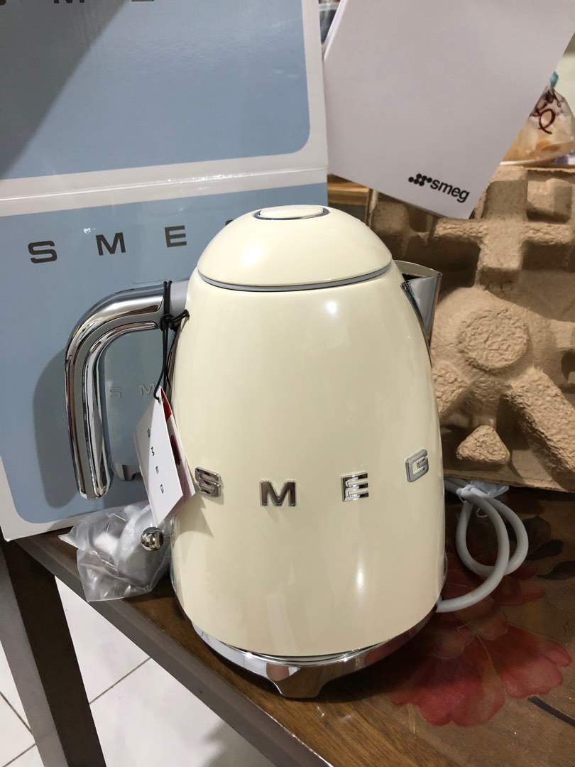 Smeg beige kettle unused tri pronged adapter 220v, TV & Home Appliances ...